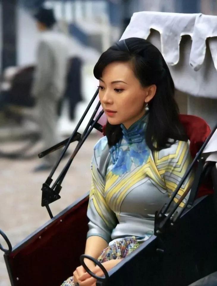 "Goddess of Cheongsam" Chen Shu, a clear stream in the entertainment industry - iNEWS