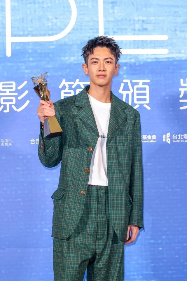 Ke Zhendong was injured by a drone and suspected to be disfigured.The ...