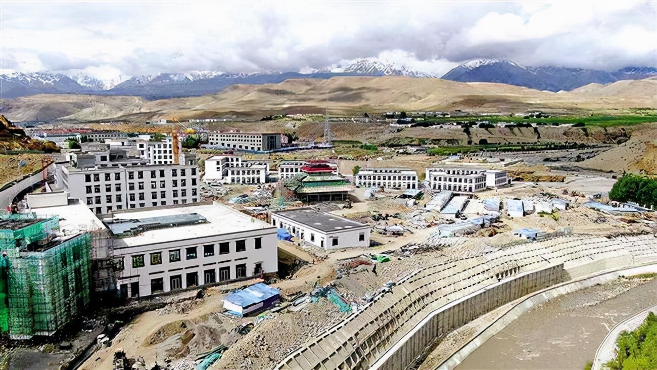 Kejia Village and Yusha Village: separated by a river, now one is on ...