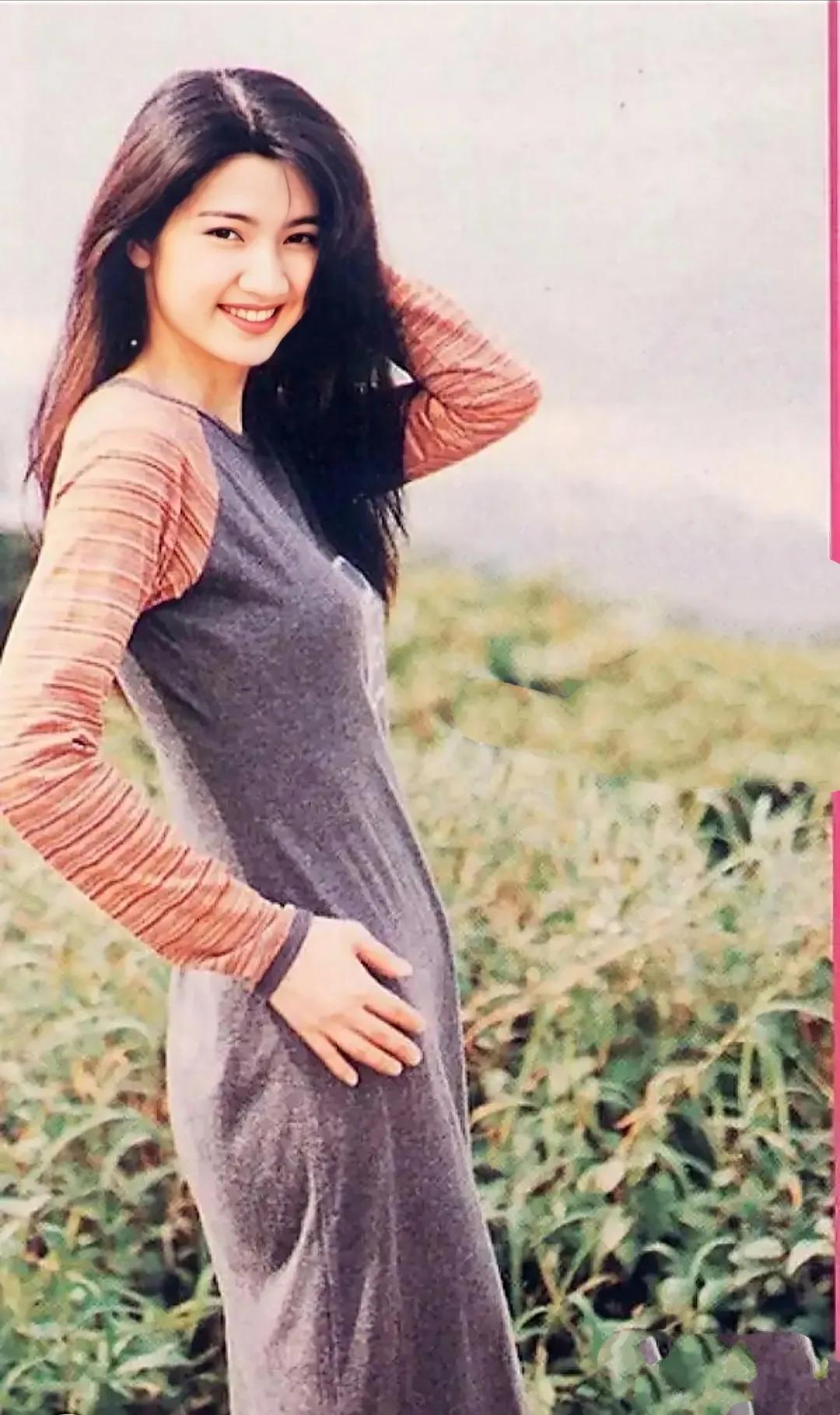 Beautiful photos of Hong Xin when he was young - iNEWS