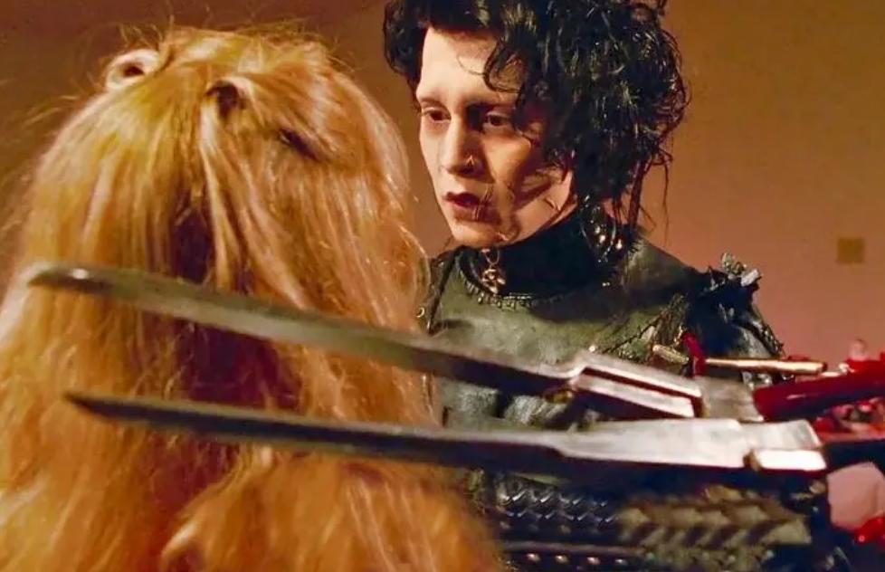 Alienation and Social Outlook in Edward Scissorhands: Tim Burton's ...