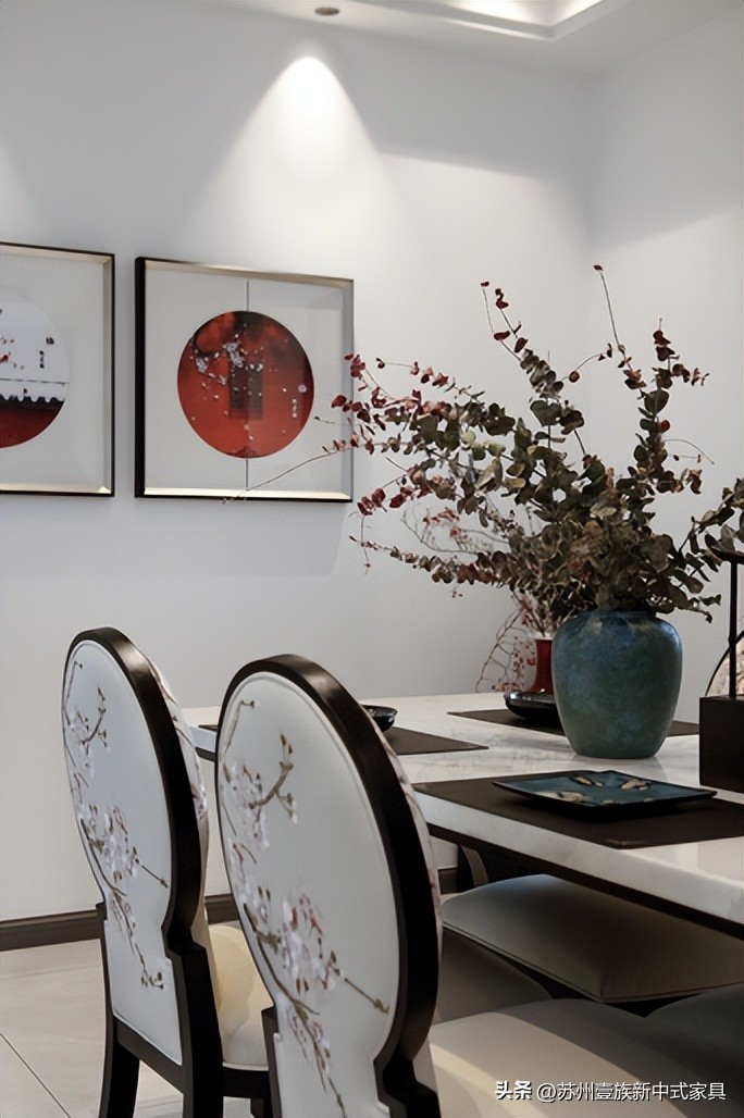 The 280-square-meter large-scale villa is decorated in a new Chinese ...