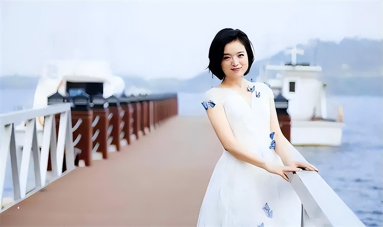 Famous singer Bai Xue: In middle age, she became popular again - iMedia