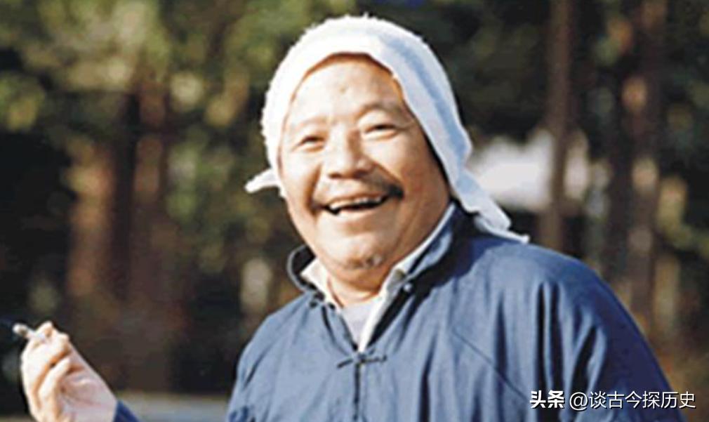 The "people's communes" and the collective economic system that China ...