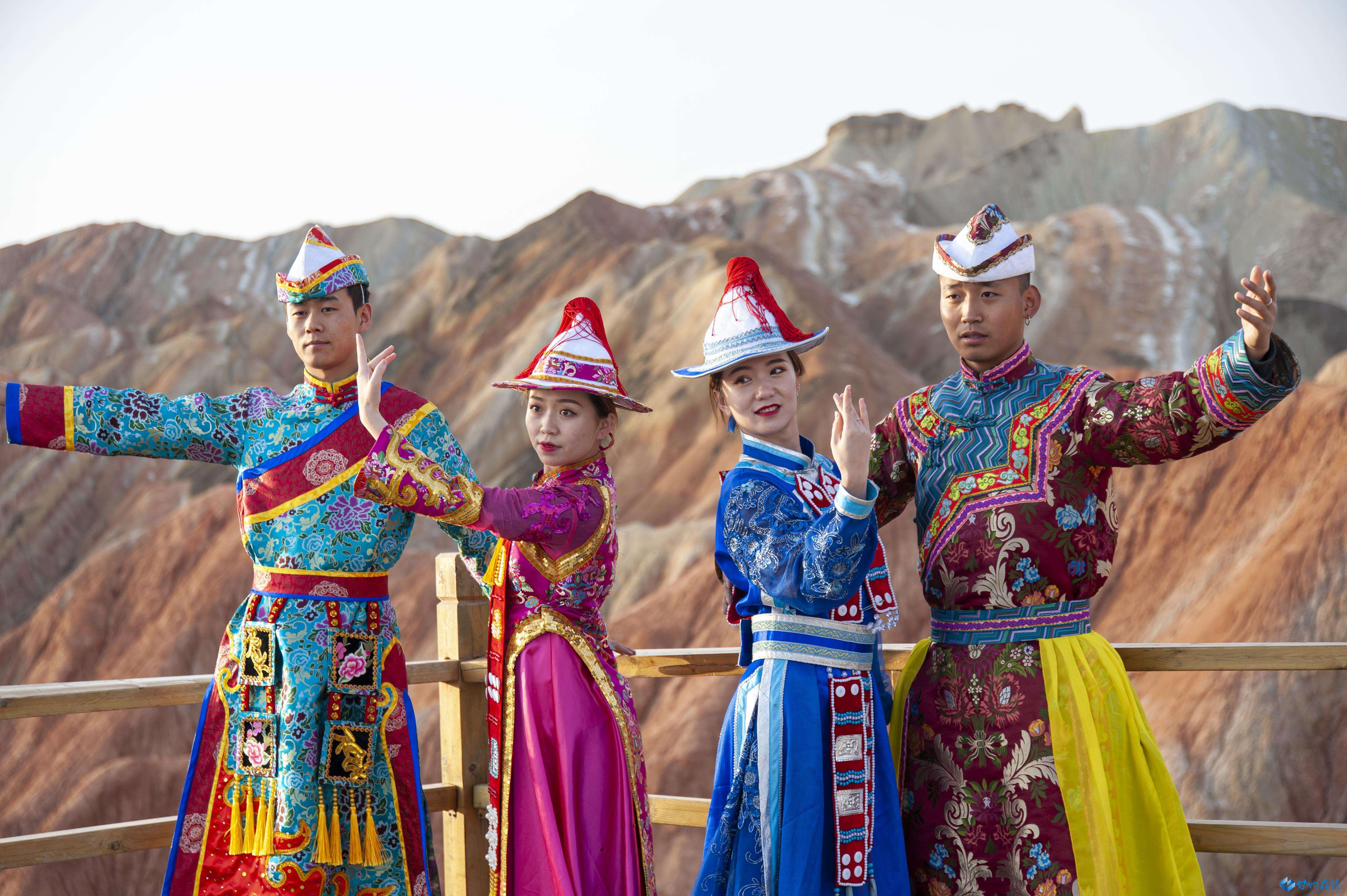Descendants of Uighurs - Yugur - iNEWS