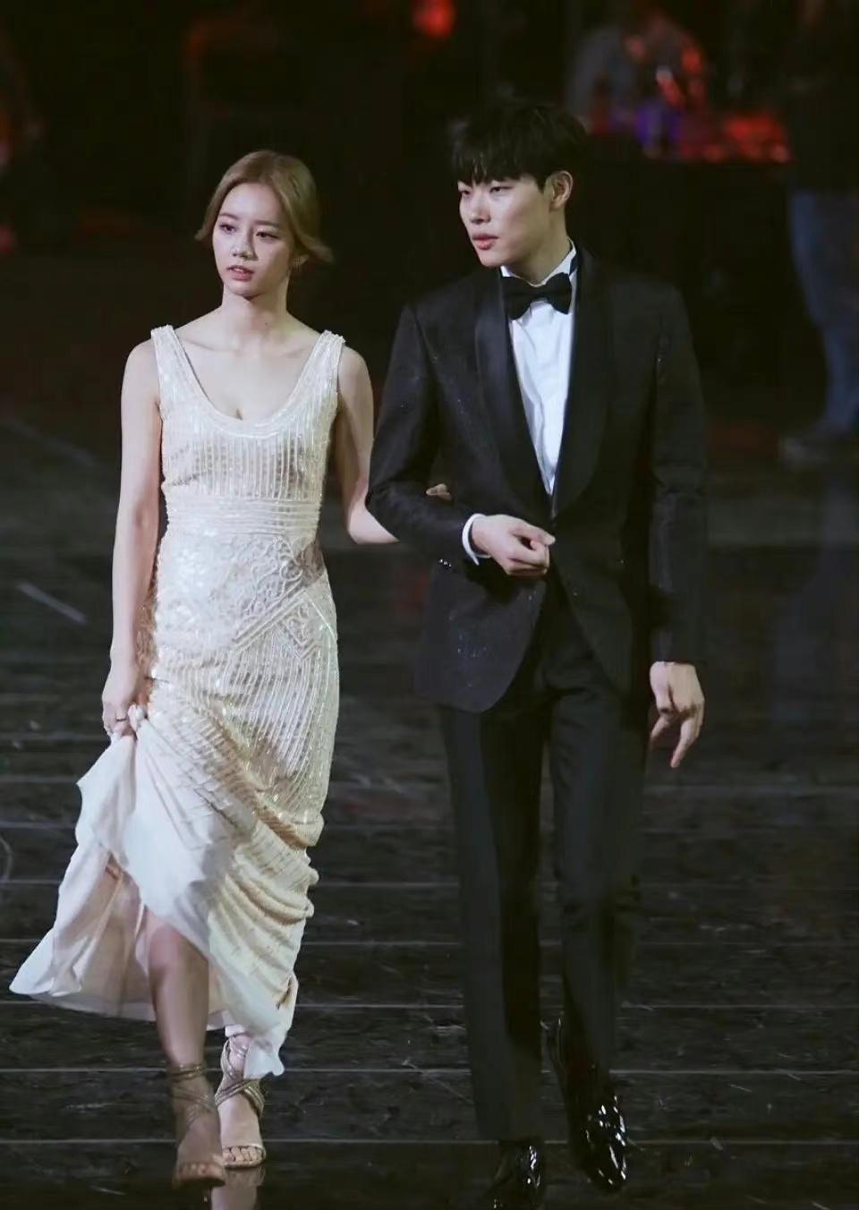 28-year-old Li Huili visited Liu Junyeol and even sent a coffee truck ...