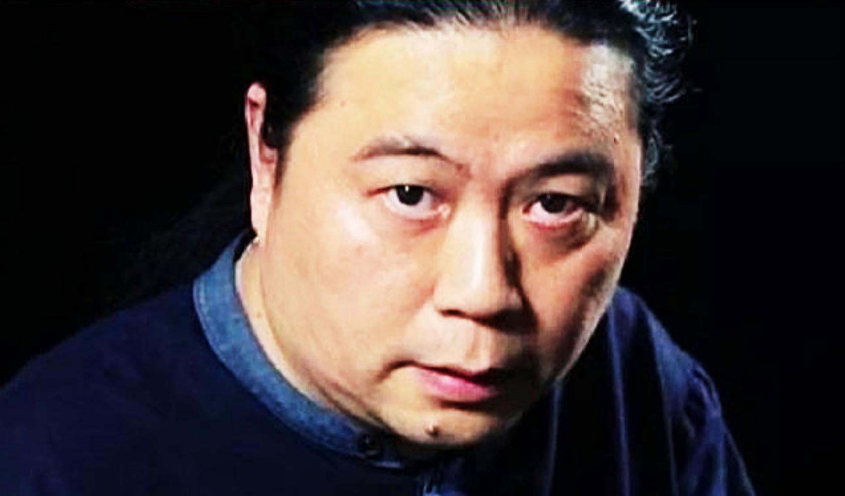 Pure on the outside and coquettish on the inside, she slept with her in ...