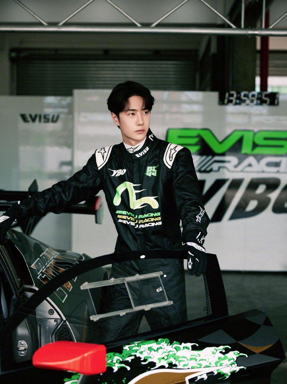Wang Yibo shared that the six-square grid on the racing track is very ...