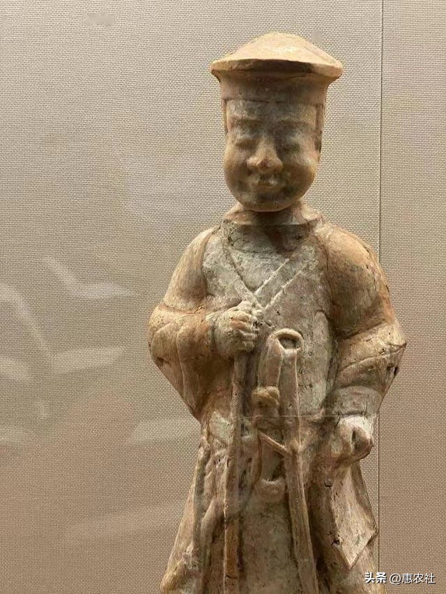 For more than 2,000 years, farmers in the Han Dynasty must have swords ...