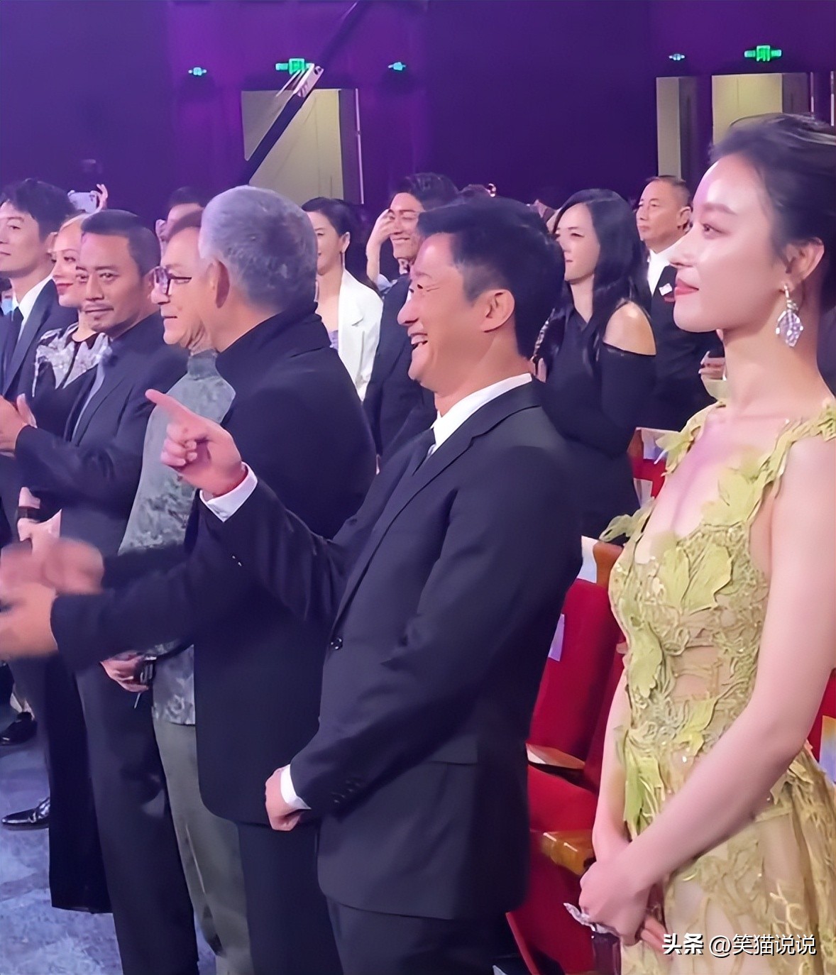 Golden Rooster Award Highlights: Wu Jing and Chen Daoming talked with ...