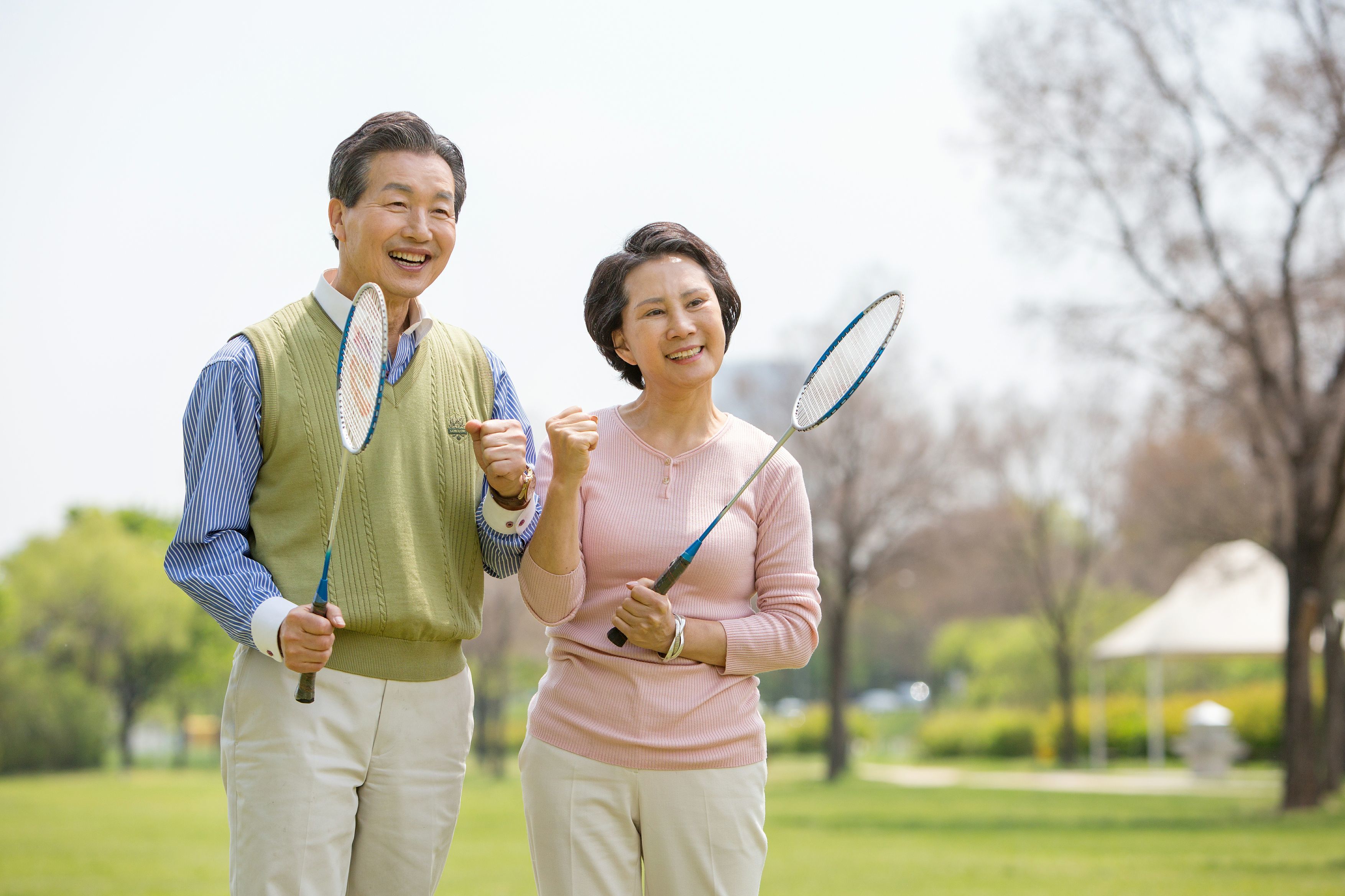 Why do some elderly people live long and healthy lives without ...