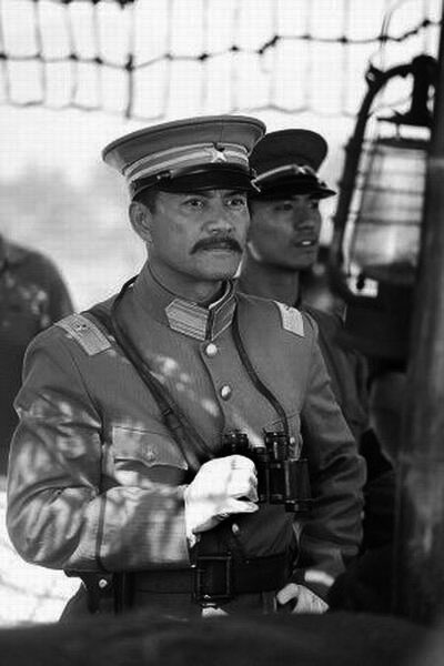 Wu Peifu is ruthless: beat the child, the mother comes out, I beat ...