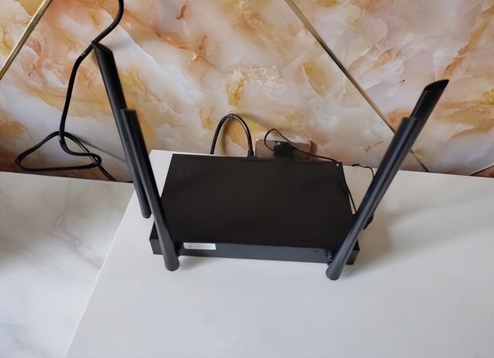 Bad router signal? Use the old TV box to solve it, and instantly every ...