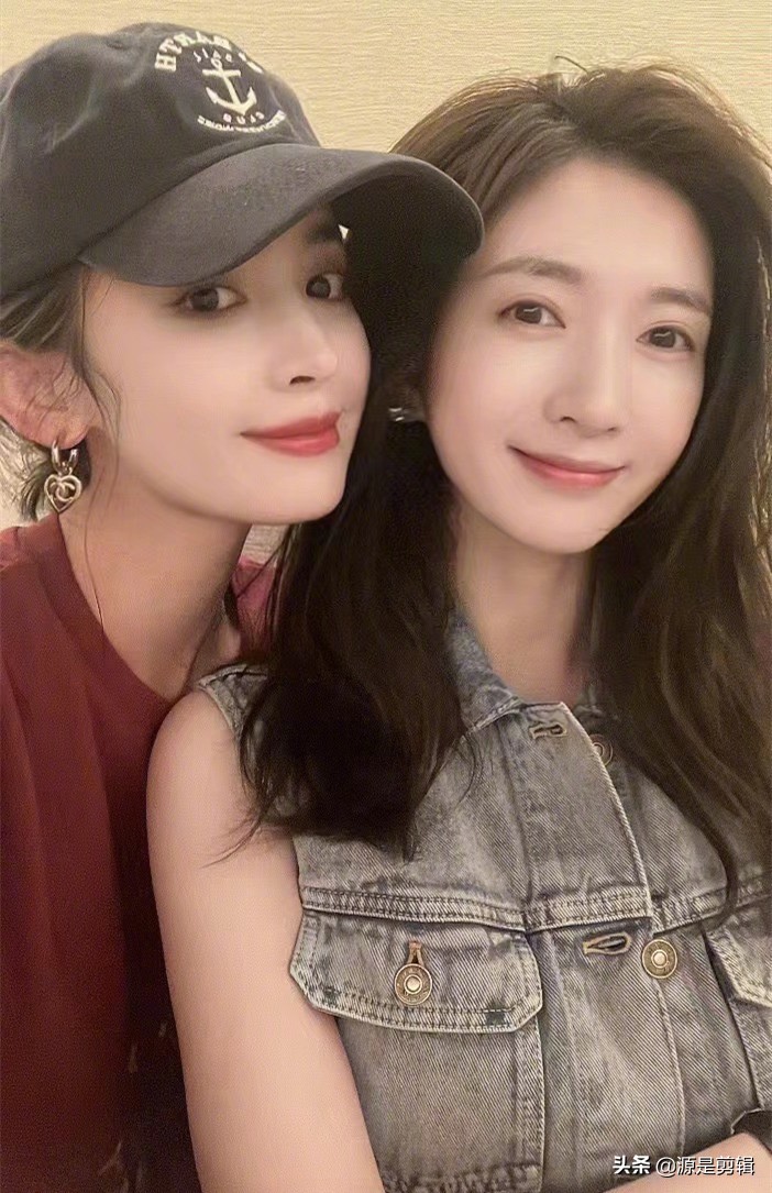 Gulinaza and Jiang Shu photo take a photo with sisters in deep love - iNEWS