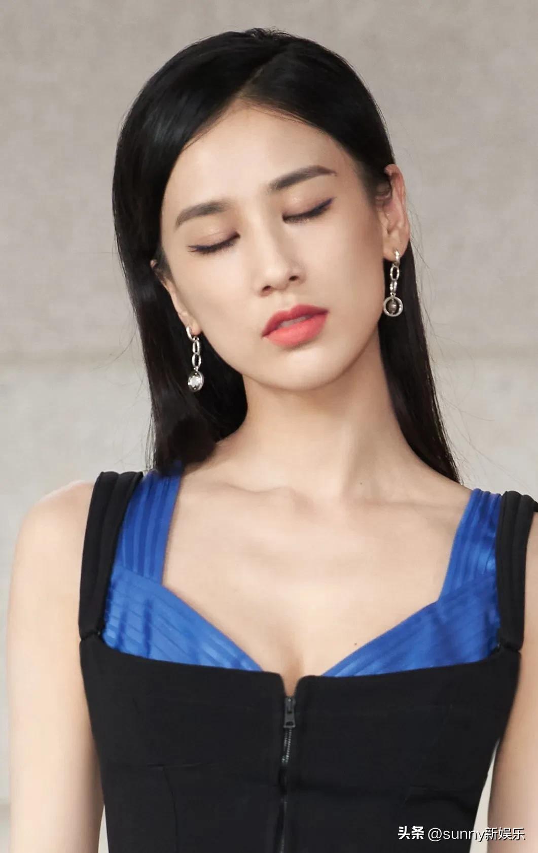 Huang Shengyi is so beautiful - iNEWS