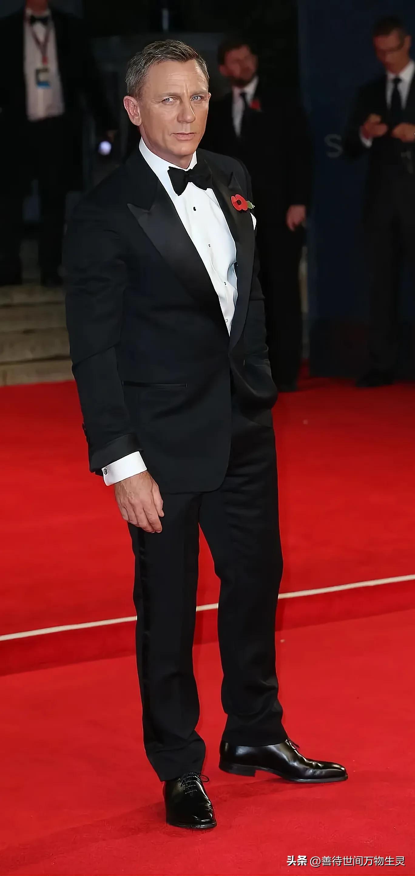 Tough guy Daniel Craig photo shoot - iNEWS