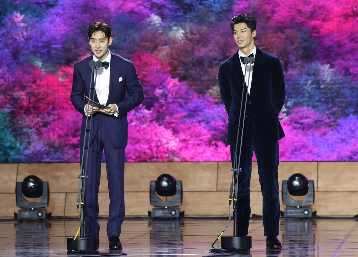Baeksang Awards 6 red carpet male gods released! Park Bo Gum, Lee Je ...