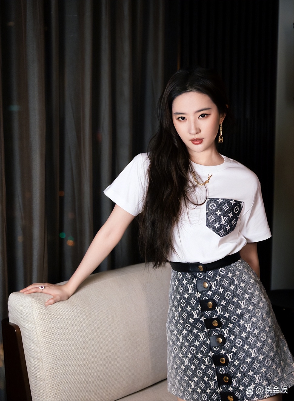Zhao Ziqi: She has a big heart, and praised Liu Yifei's acting skills ...