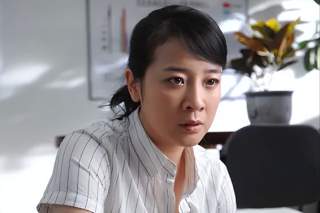 Humiliated her husband by derailing again and again, Liu Huining still defended him many times ...