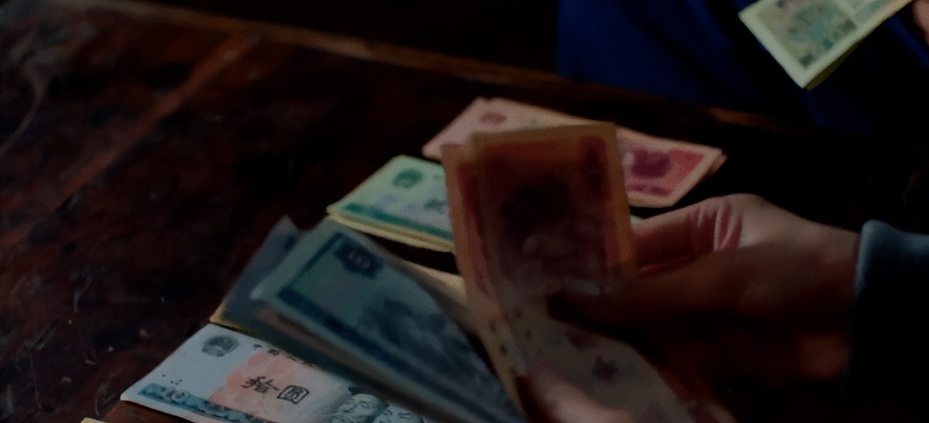 As the saying goes: "Three things not to do in the dark, there will be ...