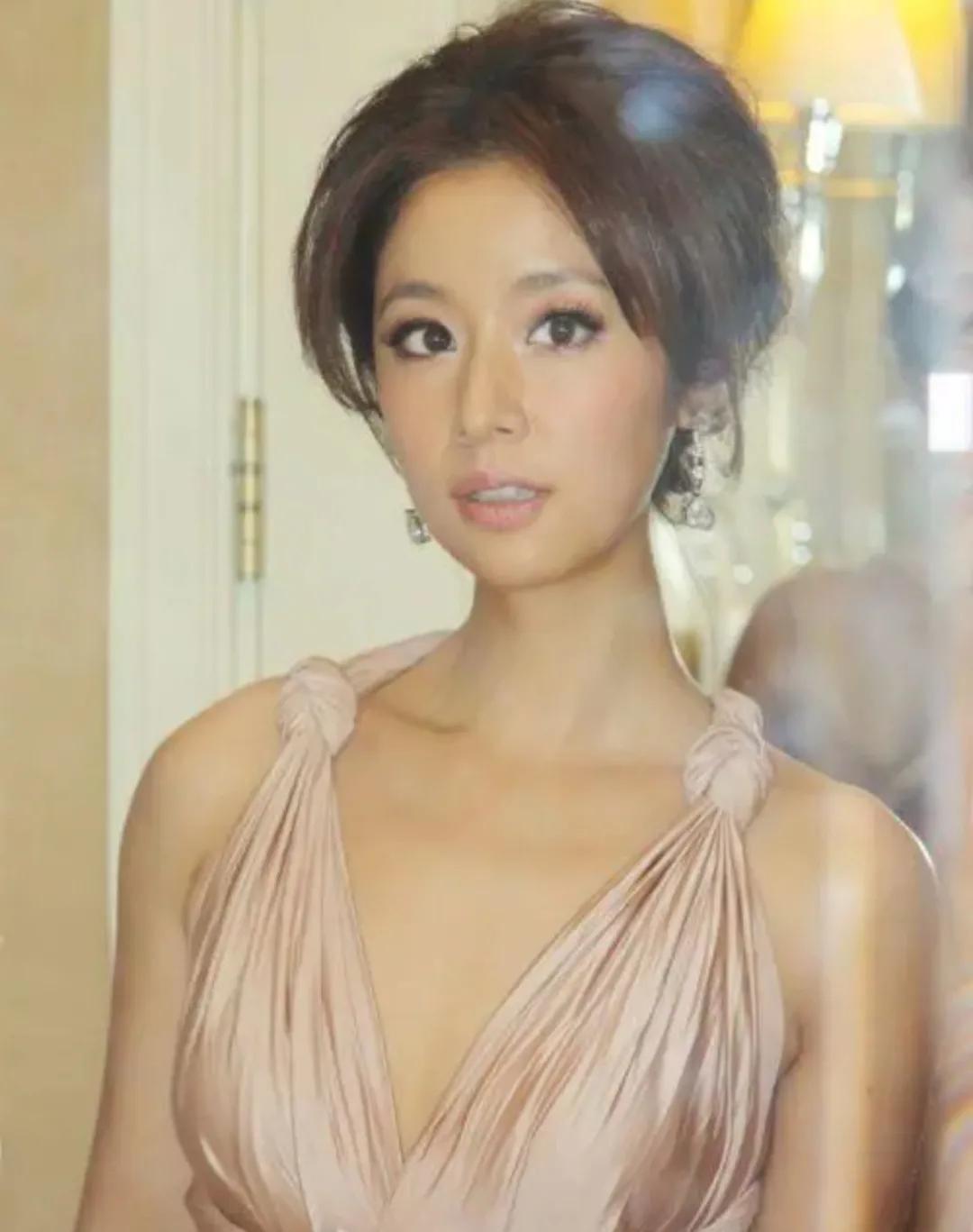 Sexy, charming and colorful Ruby Lin - iNEWS