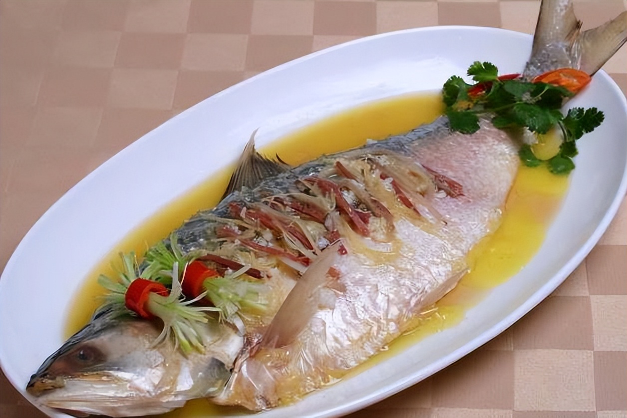 Shad: One hates the prickly shad, the second hates the unscented ...