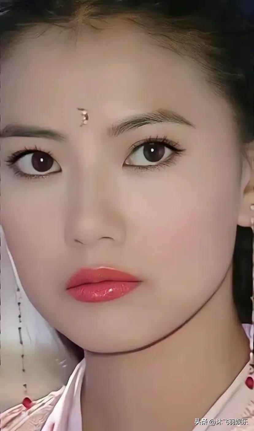 Gao Yuanyuan: The most beautiful Zhou Zhiruo, with delicate facial ...