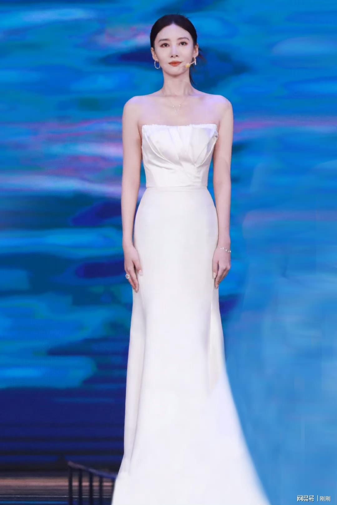 Wu You is as beautiful as a fairy - iMedia