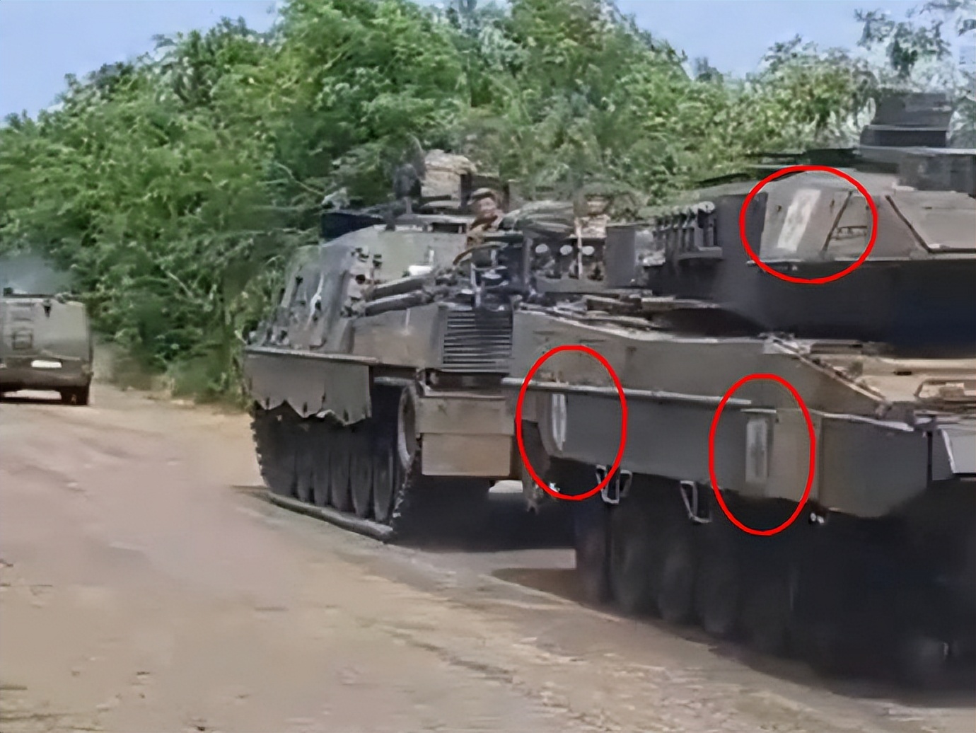 The Ukrainian army dragged back the Leopard 2A6 tank, painted with ...