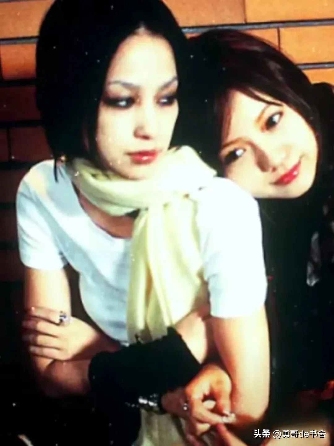 How did the bitter look on Li Qin's face disappear overnight? - iNEWS