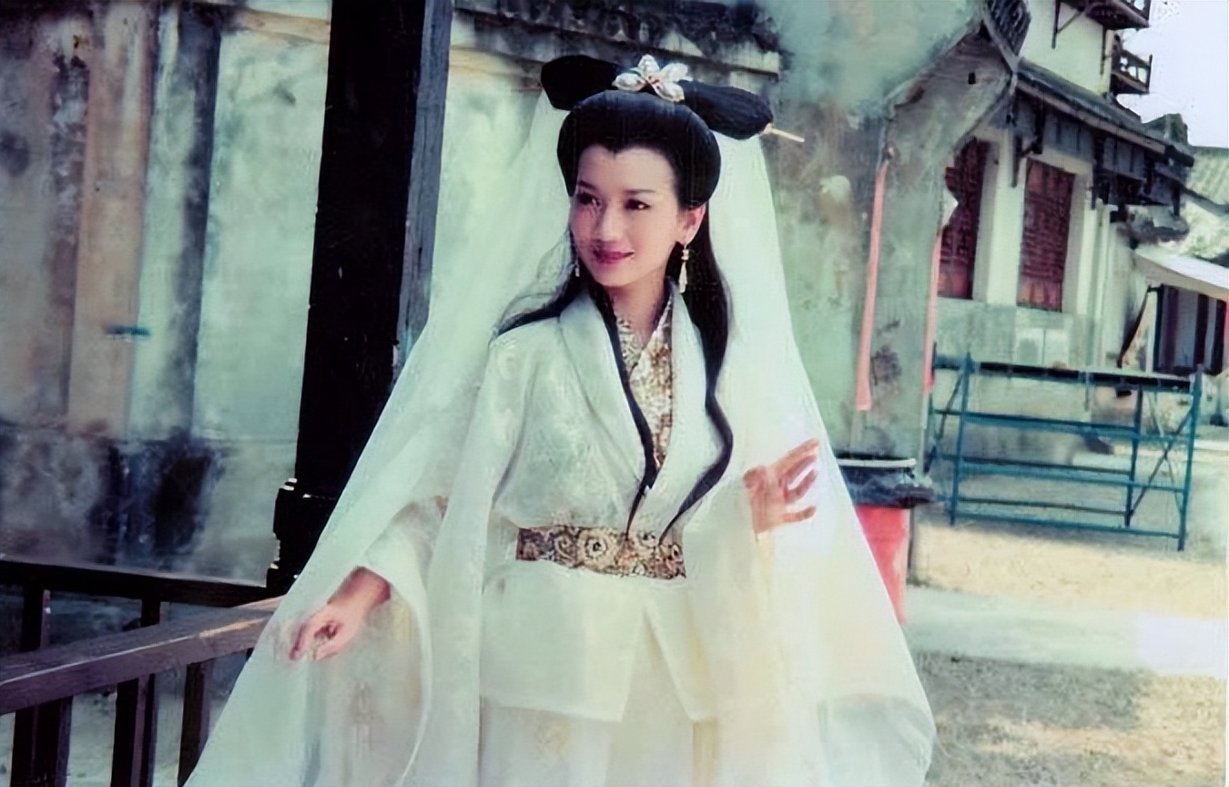 Why did you have to find a woman to play Xu Xian back then? After 12 ...