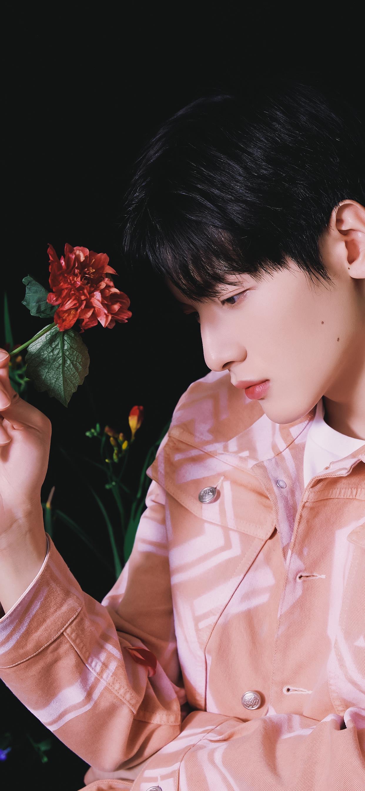 Zhai Xiaowen wallpaper - iNEWS