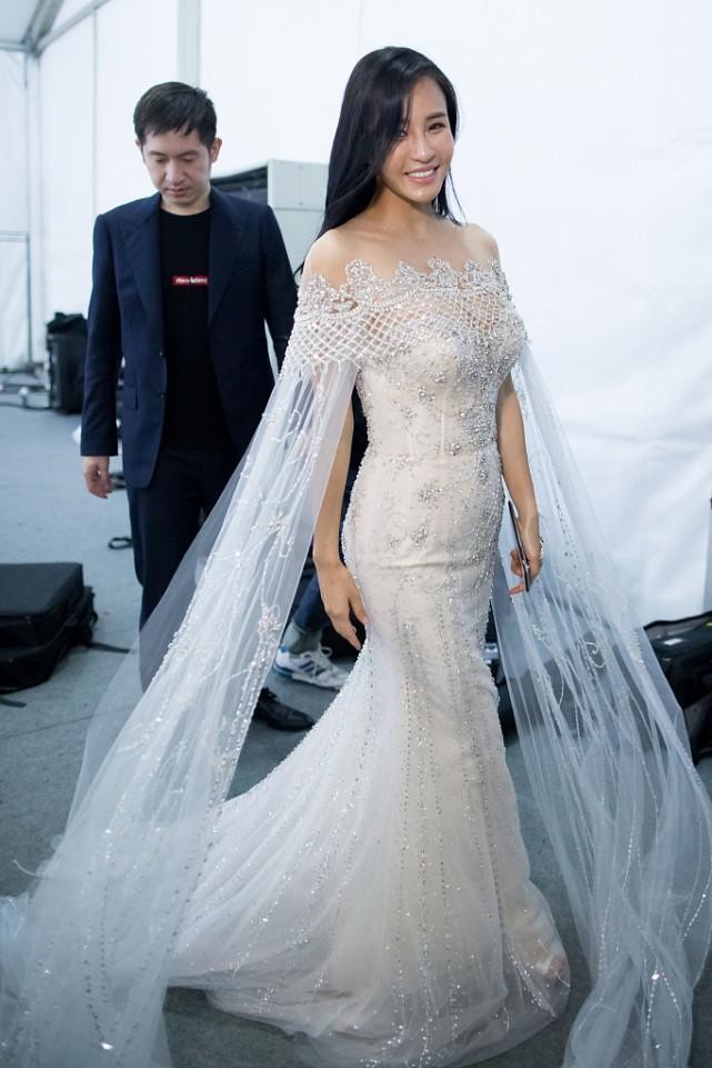 Muqi Miya is really a "yoga figure", not only thin but also advanced ...