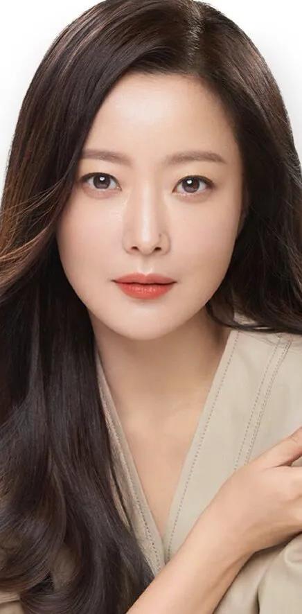 Korean actress: Kim Hee-sun - iNEWS