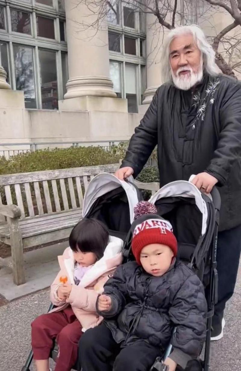 Zhang Jizhong's family of five walked on Harvard campus, his wife Du ...