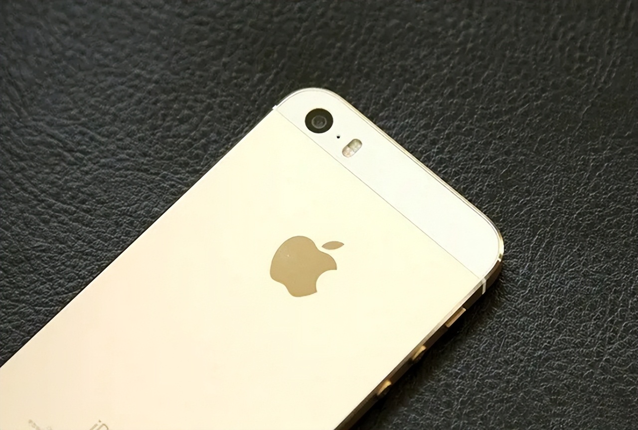 Apple once again tore off the fig leaf of domestic mobile phones ...