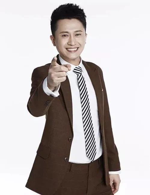 41-year-old "CCTV Famous Talker" Yang Fan: Farewell to the stage, the ...