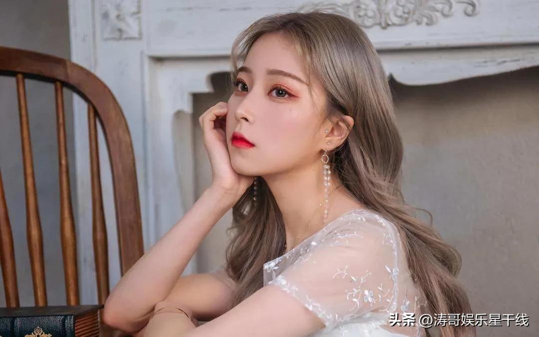 Habin, a member of the Korean girl group, transformed into a model and ...