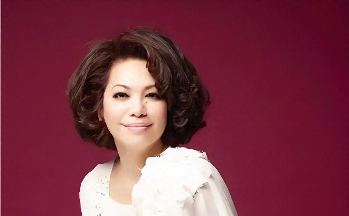 Among the top ten female singers in the Chinese music world, the first ...