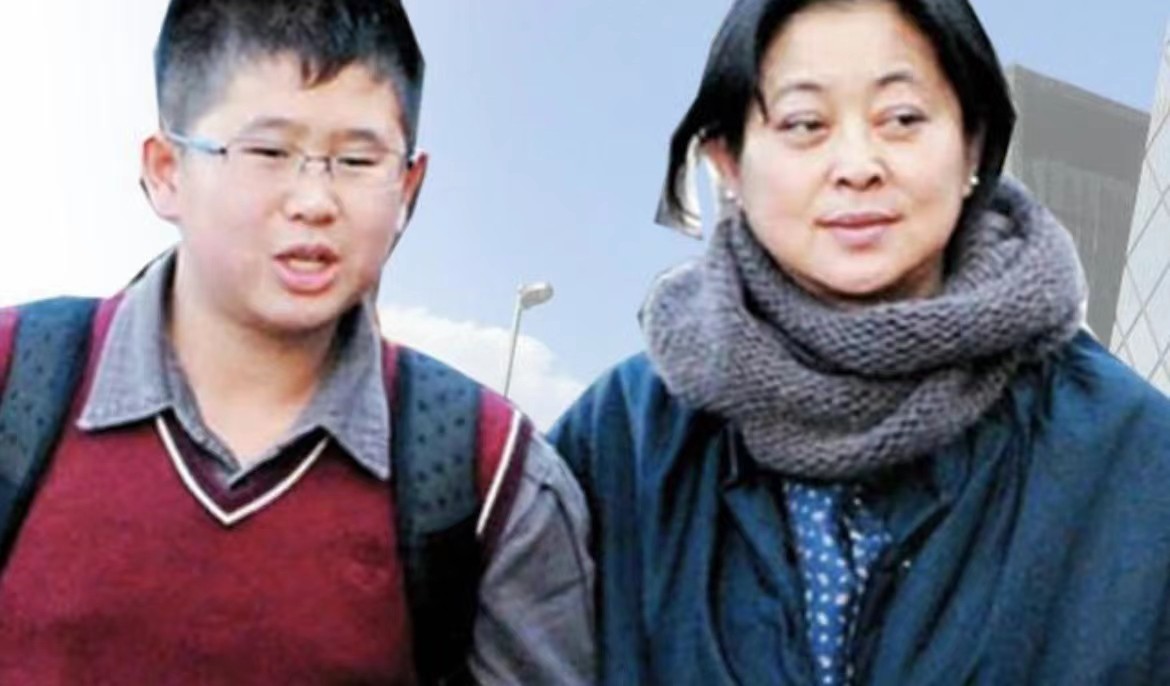 Photographer Wang Wenlan: When his son got sick and divorced Ni Ping ...