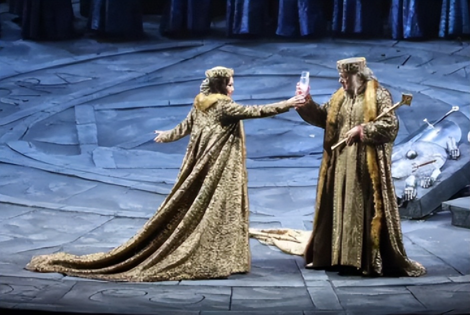 Shakespeare's work, Duncan in "Macbeth", how is his image portrayed in ...