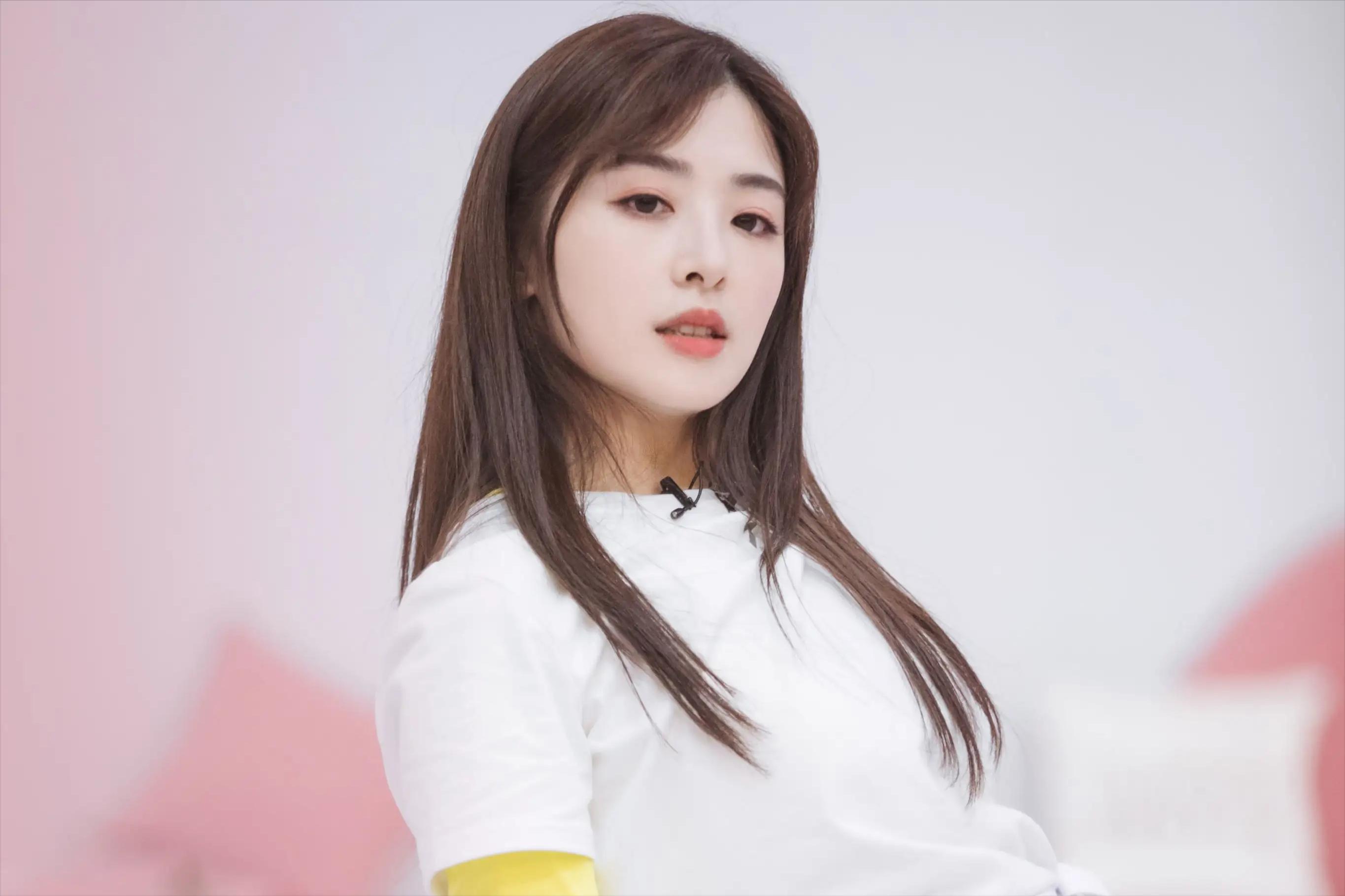 Emotional stability!Zhang Hanyun and Tong Mengshi held hands to watch ...