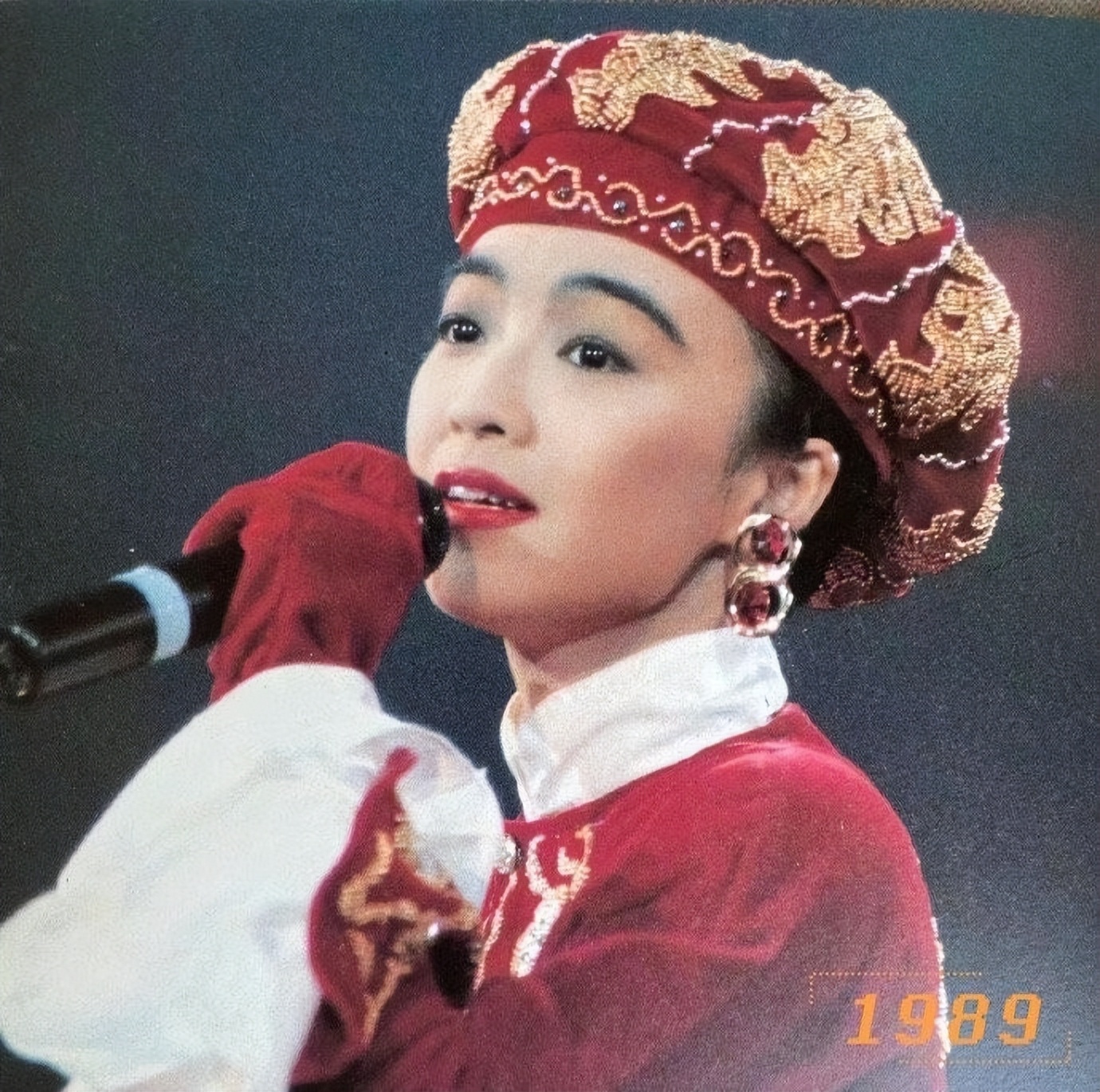 "My Song 4" premiered, she was supported by Jackie Chan, and was called ...