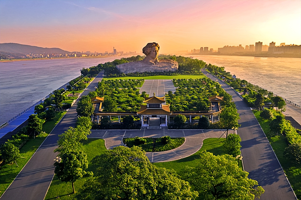 Come to Juzizhou and recite a song called Qinyuanchun Changsha! - iMedia