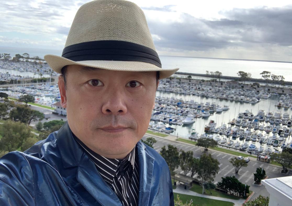 Zhou Libo's recent photos are rarely exposed, his hair is sparse and ...