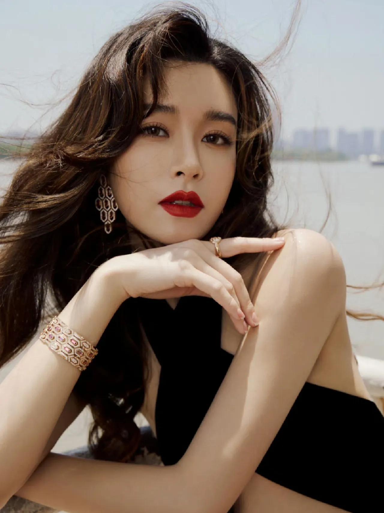 Janice Man: The face is like a flower, blooming with unique beauty ...