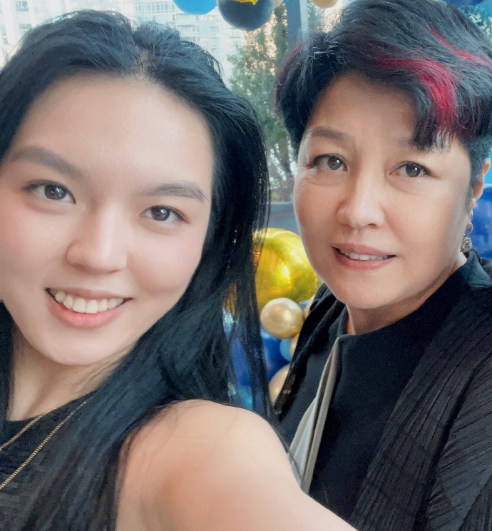 Li Yong's daughter is studying in the United States, graduated from a ...