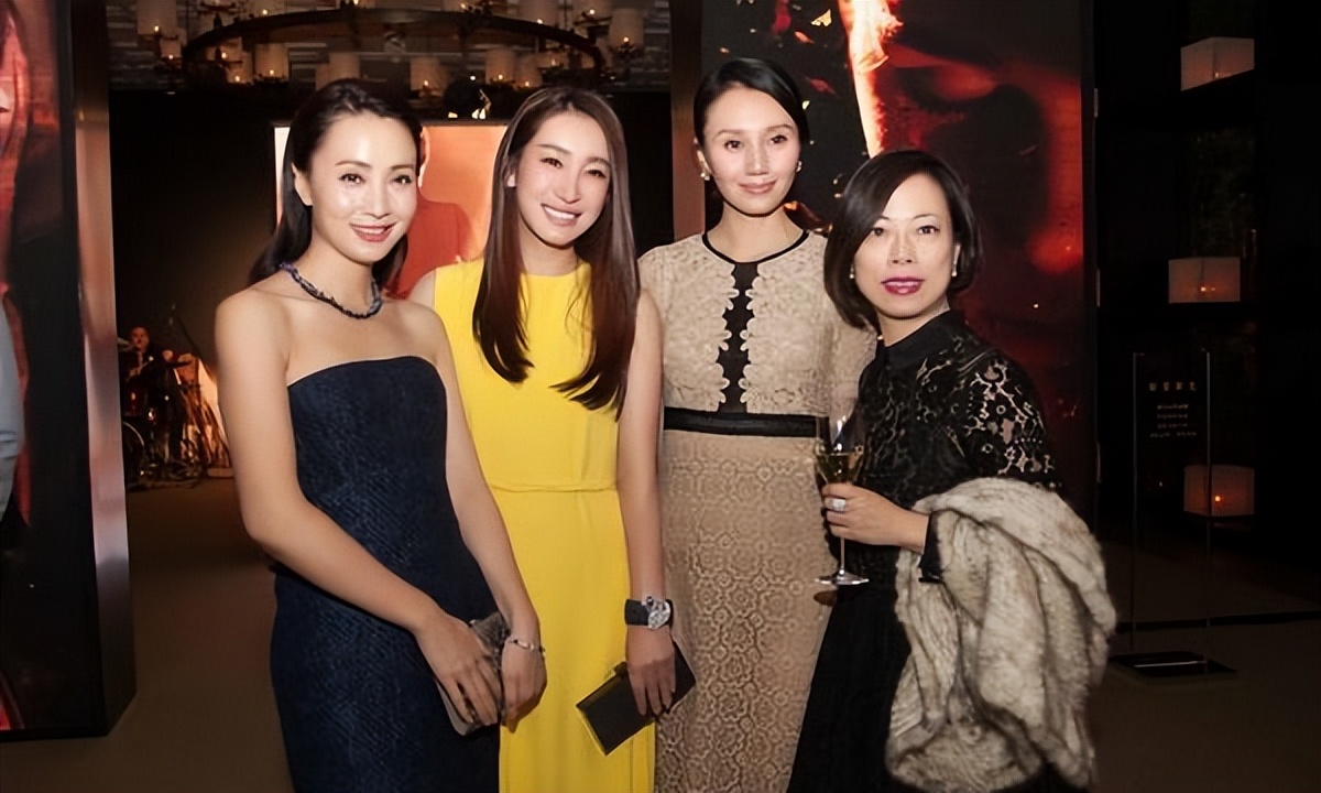 Yuan Quan is in the same frame as Qin Hailu and Tao Hong, who is ...