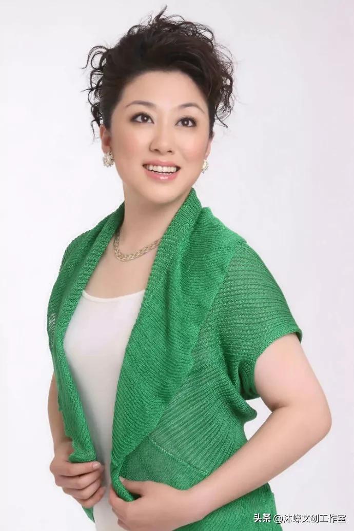 Beautiful flower crown, sweet and beautiful literary worker--Wu Na - iMedia