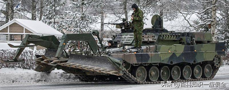 Finnish Leopard 2R will "clear" Russian minefields - iNEWS